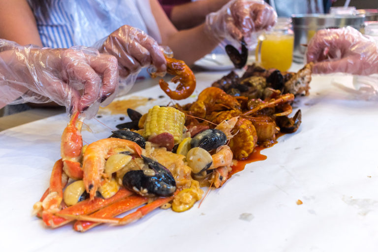 Crackin' Kitchen Brings Hawaiian Cajun Food to Pasadena Starting This ...