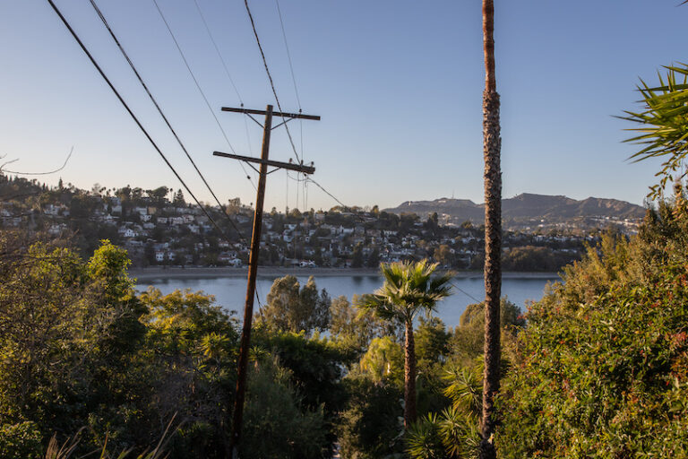 Walking Around The Silver Lake Reservoir and Up the Mattachine Steps ...